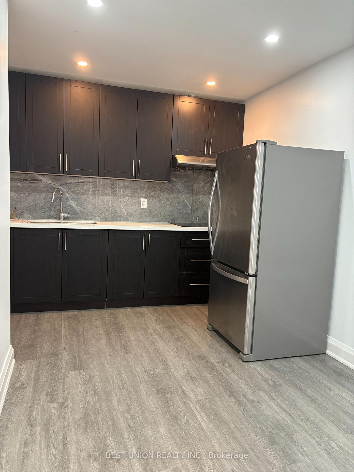 unit 1 - 420 Queen Street W, Toronto, ON M5V 2A7