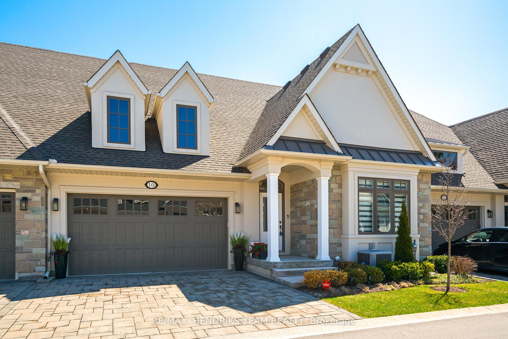 10 Sassafras Row, Fort Erie, ON L0S 1N0