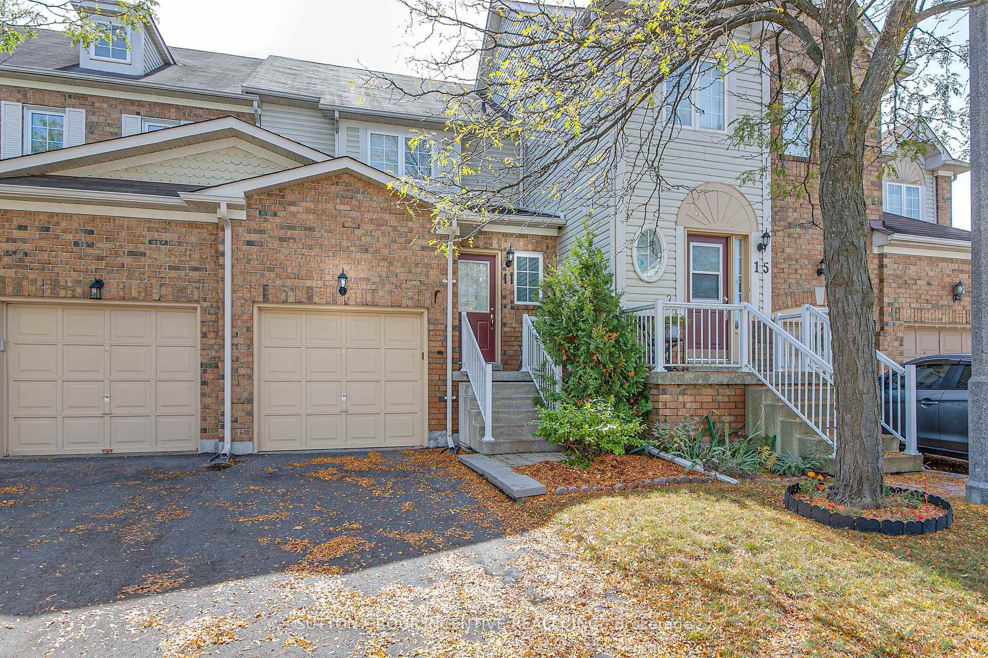 11 Carriage Walk, Aurora, ON L4G 7J7