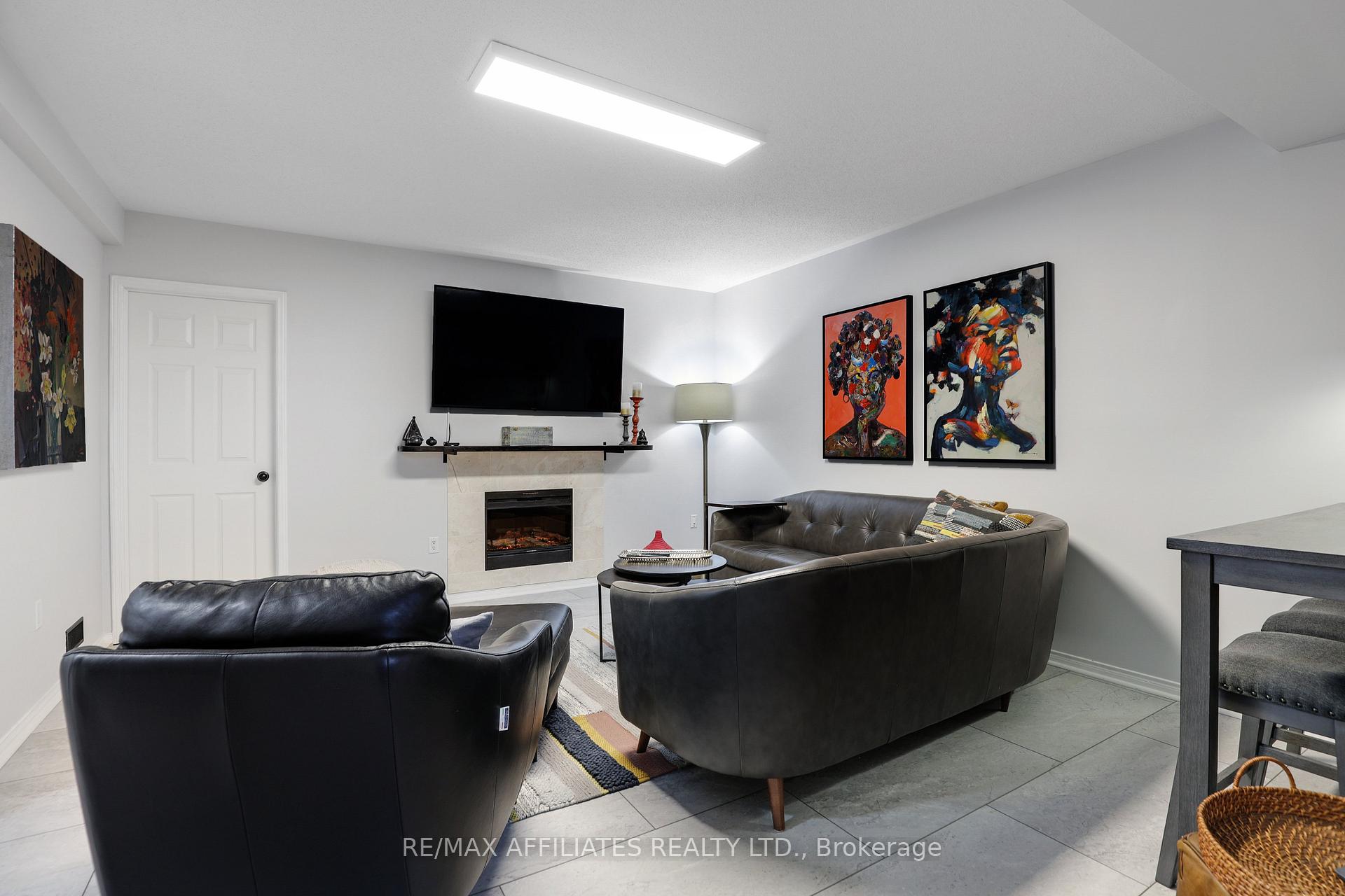 1228 Foxborough Private, Beacon Hill North - South and Area, ON K1J 1E2