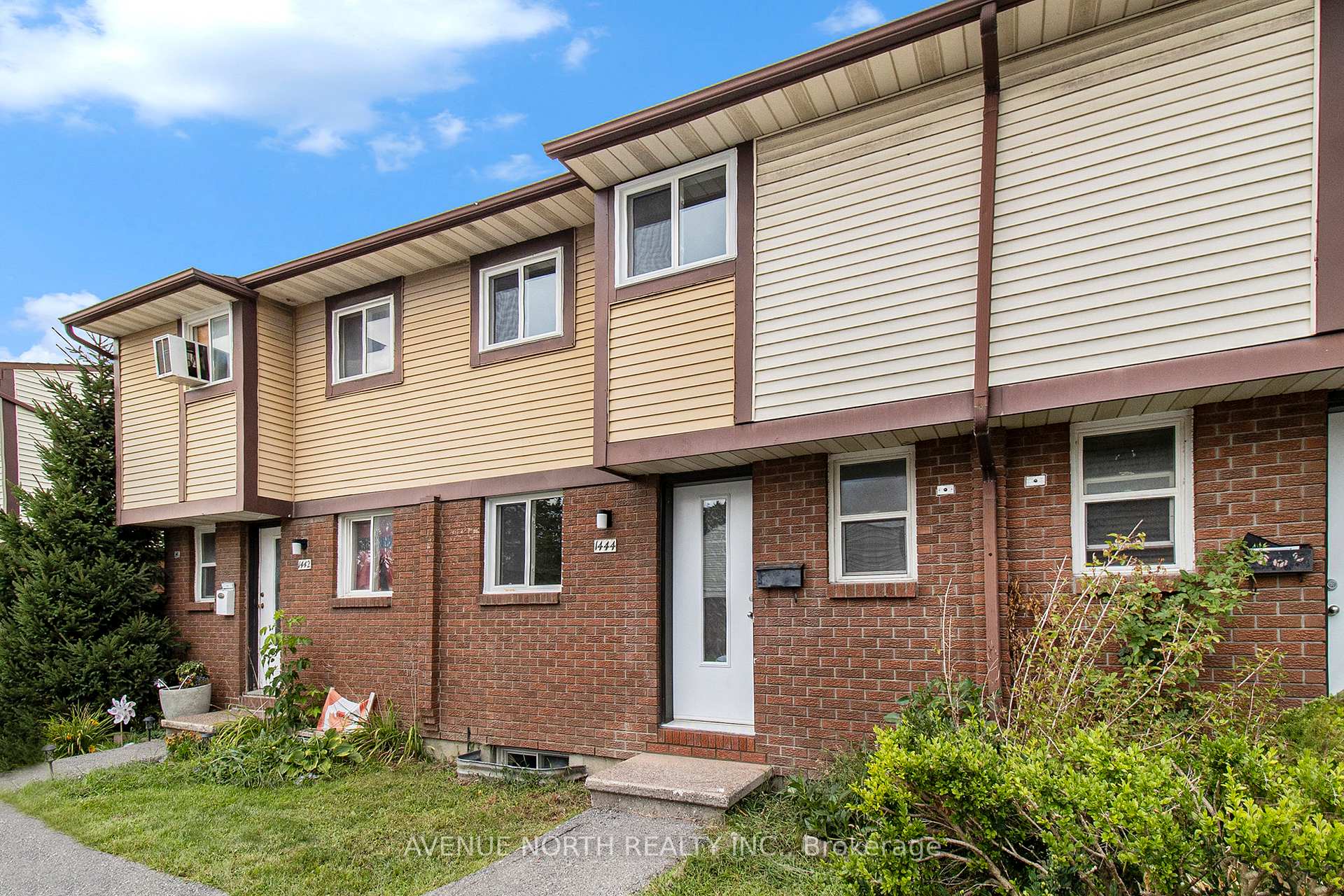 1372 Foxwell Street, Cyrville - Carson Grove - Pineview, ON K1B 5J2