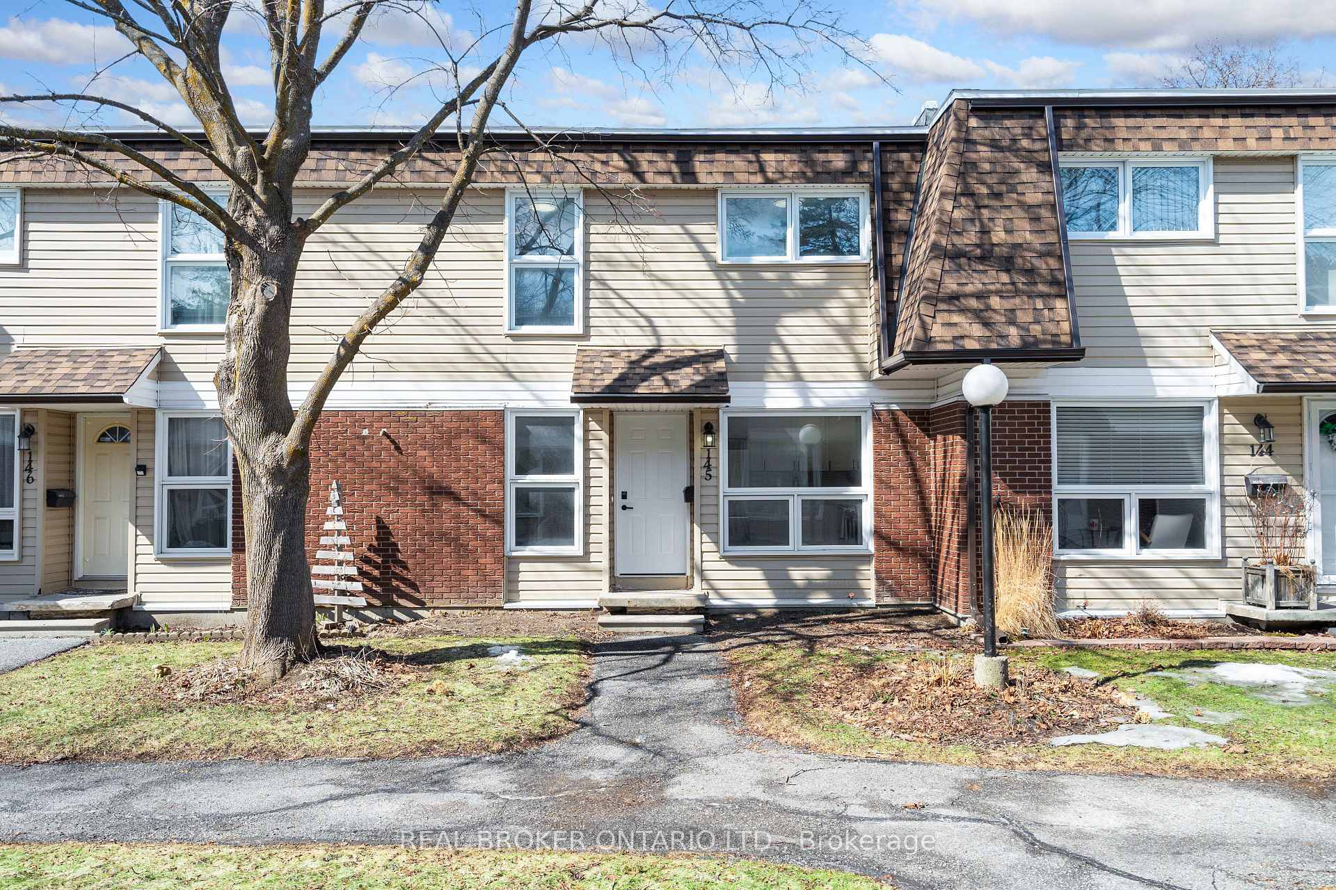 145 Rutherford Court, Kanata, ON K2K 1N6