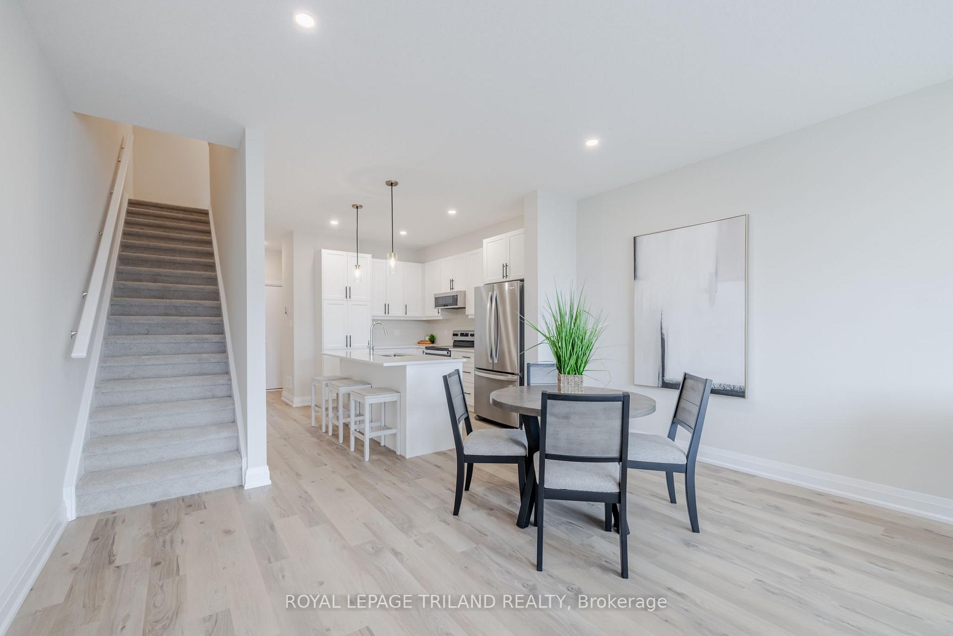 1855 Dalmagarry Road, London North, ON N6G 0A6