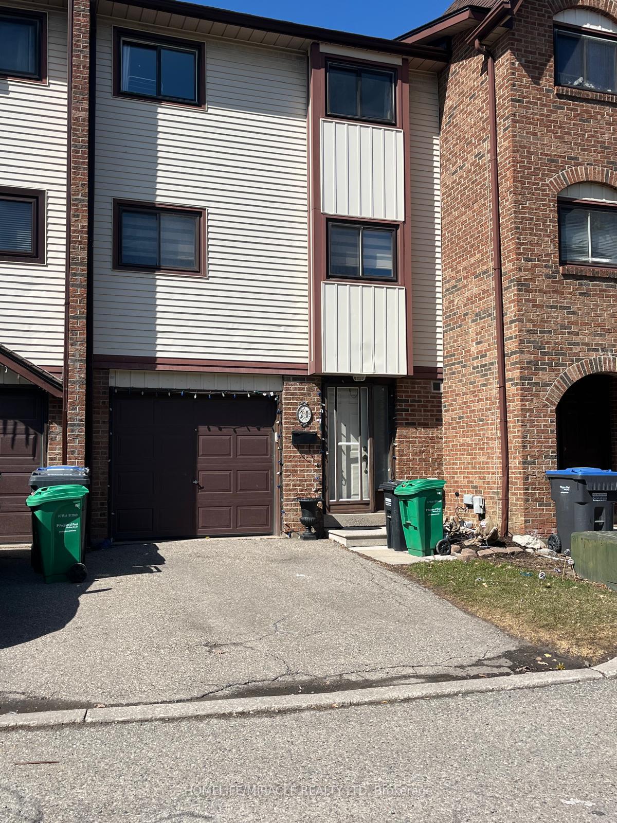 20 Macallum Court, Brampton, ON L6Z 3M4