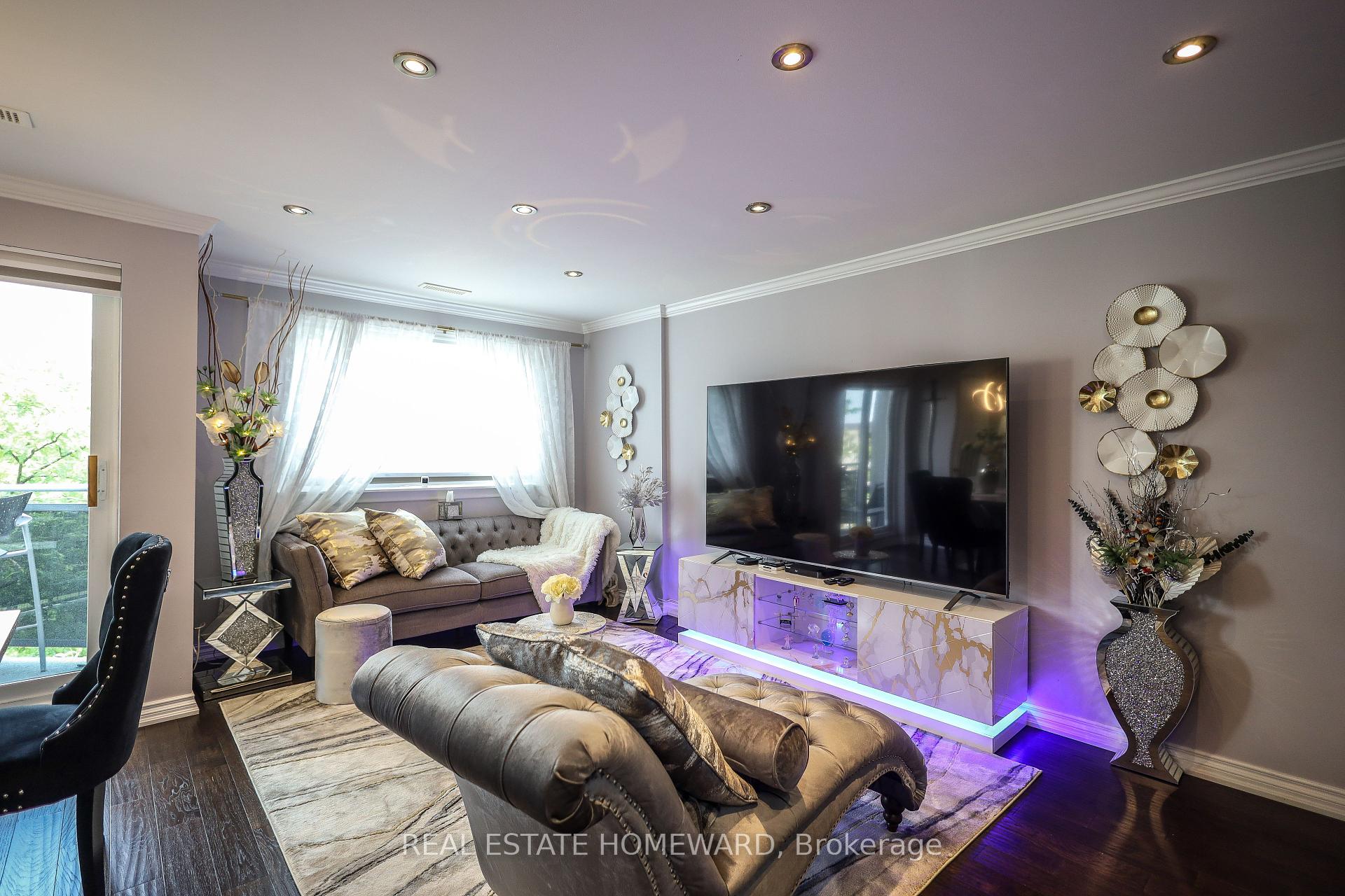2001 Bonnymede Drive, Mississauga, ON L5J 4H8