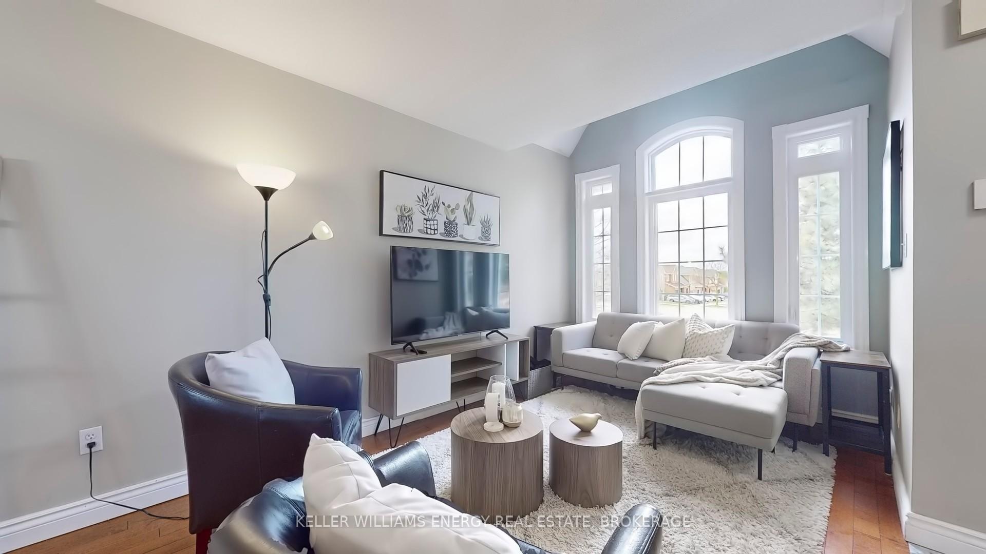 218 Rory Road, Toronto, ON M6L 3G5