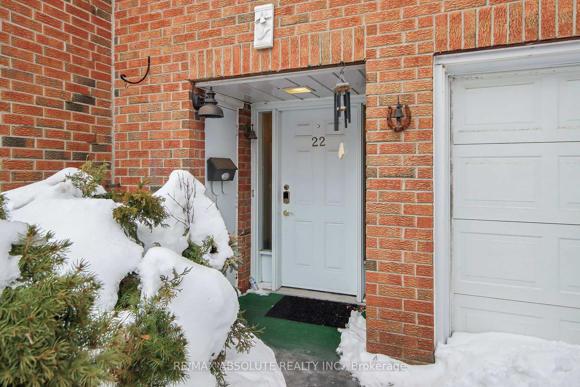 22 Georgian Private, Mooneys Bay - Carleton Heights and Area, ON K2C 3P4