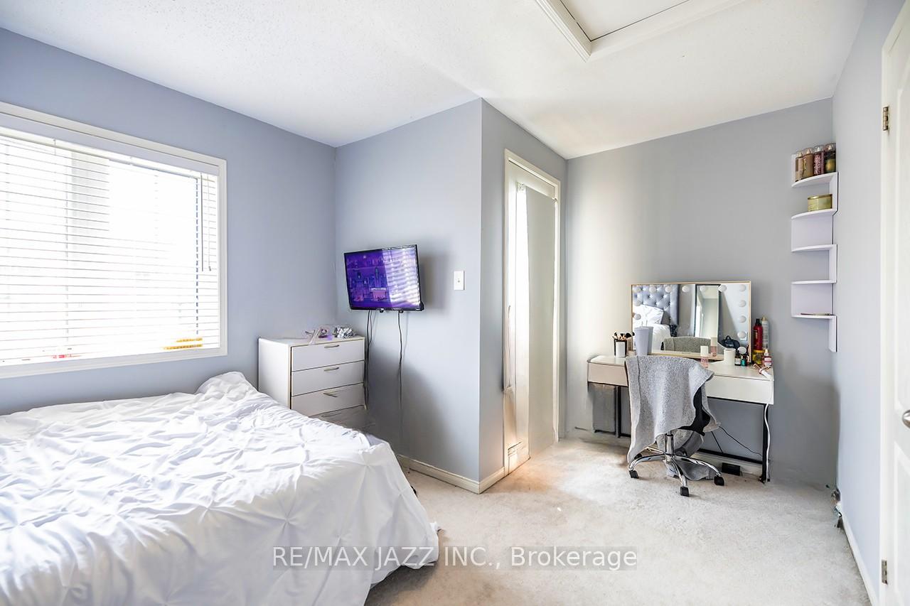 2307 Chevron Prince Path, Oshawa, ON L1L 0K8