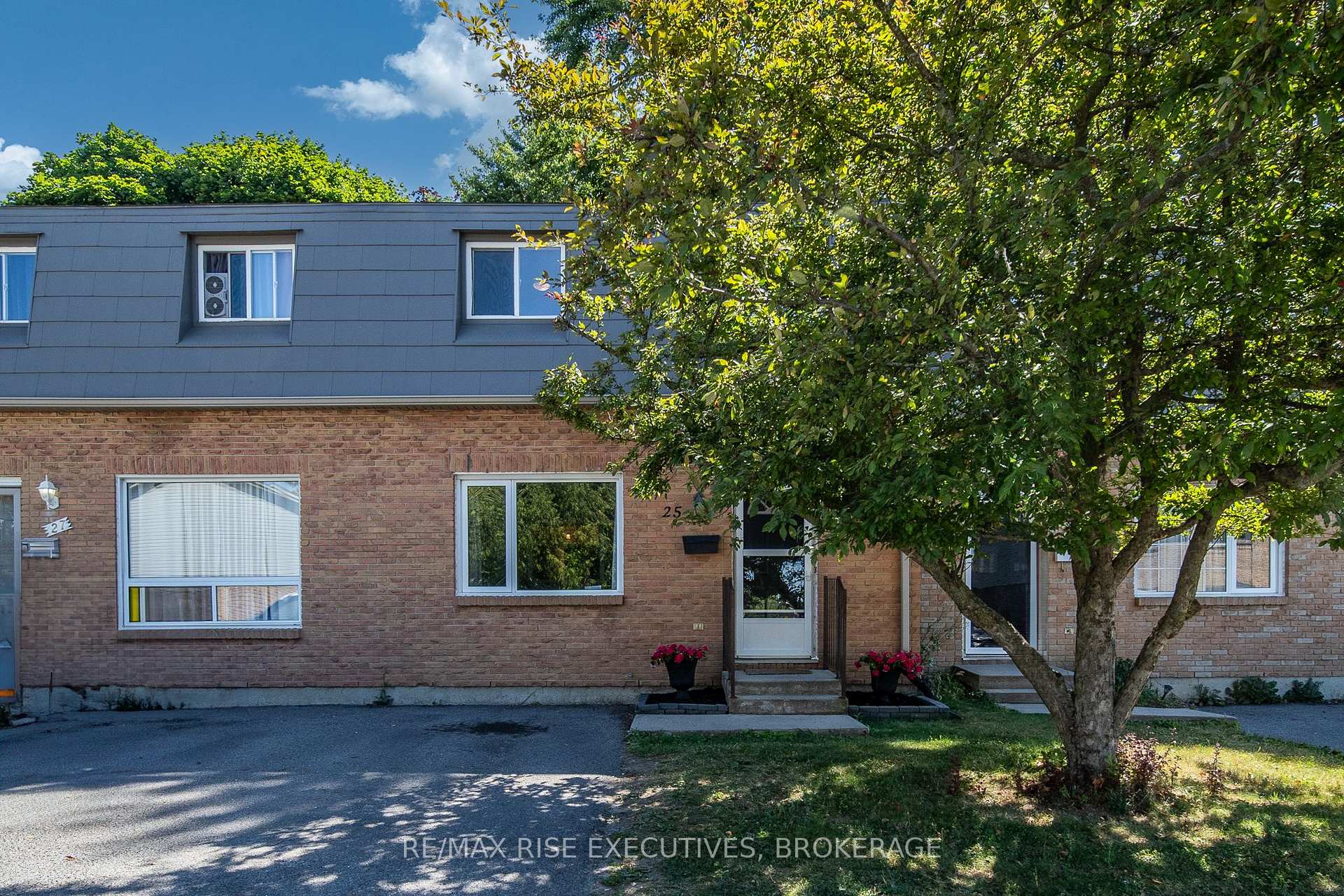 25 Rosemund Place, Kingston, ON K7M 6Y6