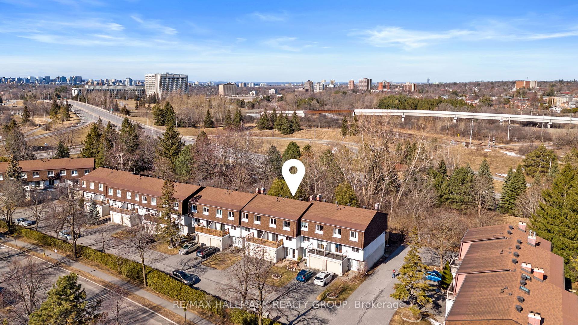 2545 FLANNERY Drive, Billings Bridge - Riverside Park and Area, ON K1V 9R5