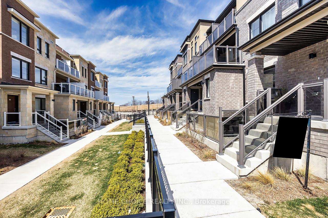 26B Lookout Drive, Clarington, ON L1C 7G1