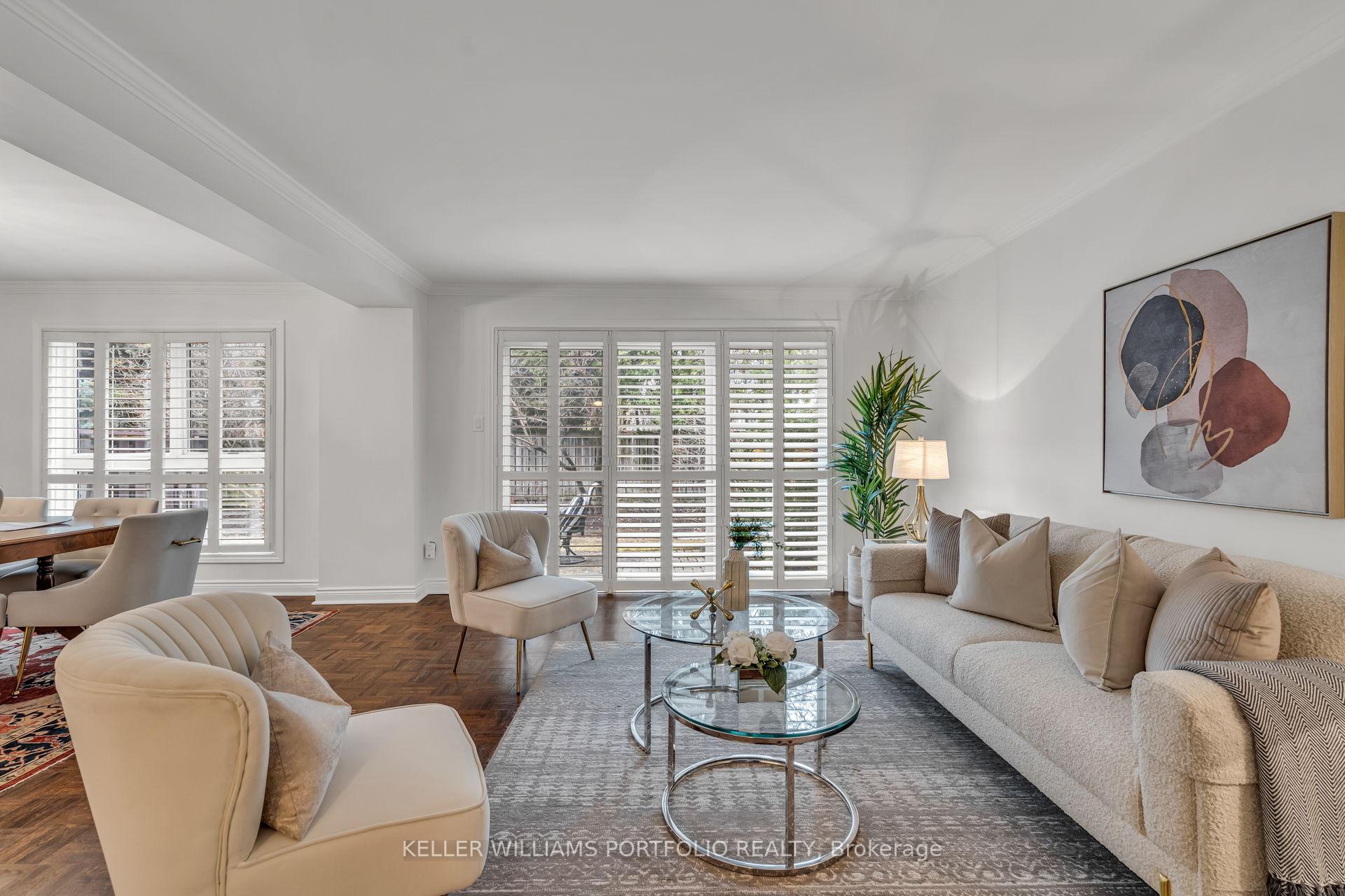 27 Snowshoe Mill Way, Toronto, ON M2L 1T4