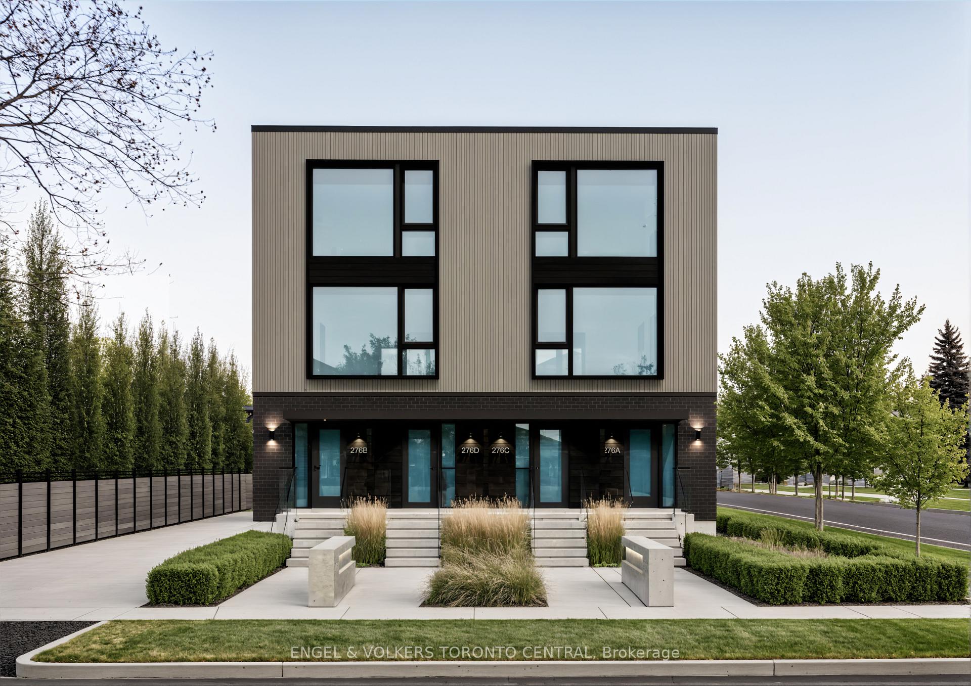 276 Lanor Avenue, Toronto, ON M8W 2P9