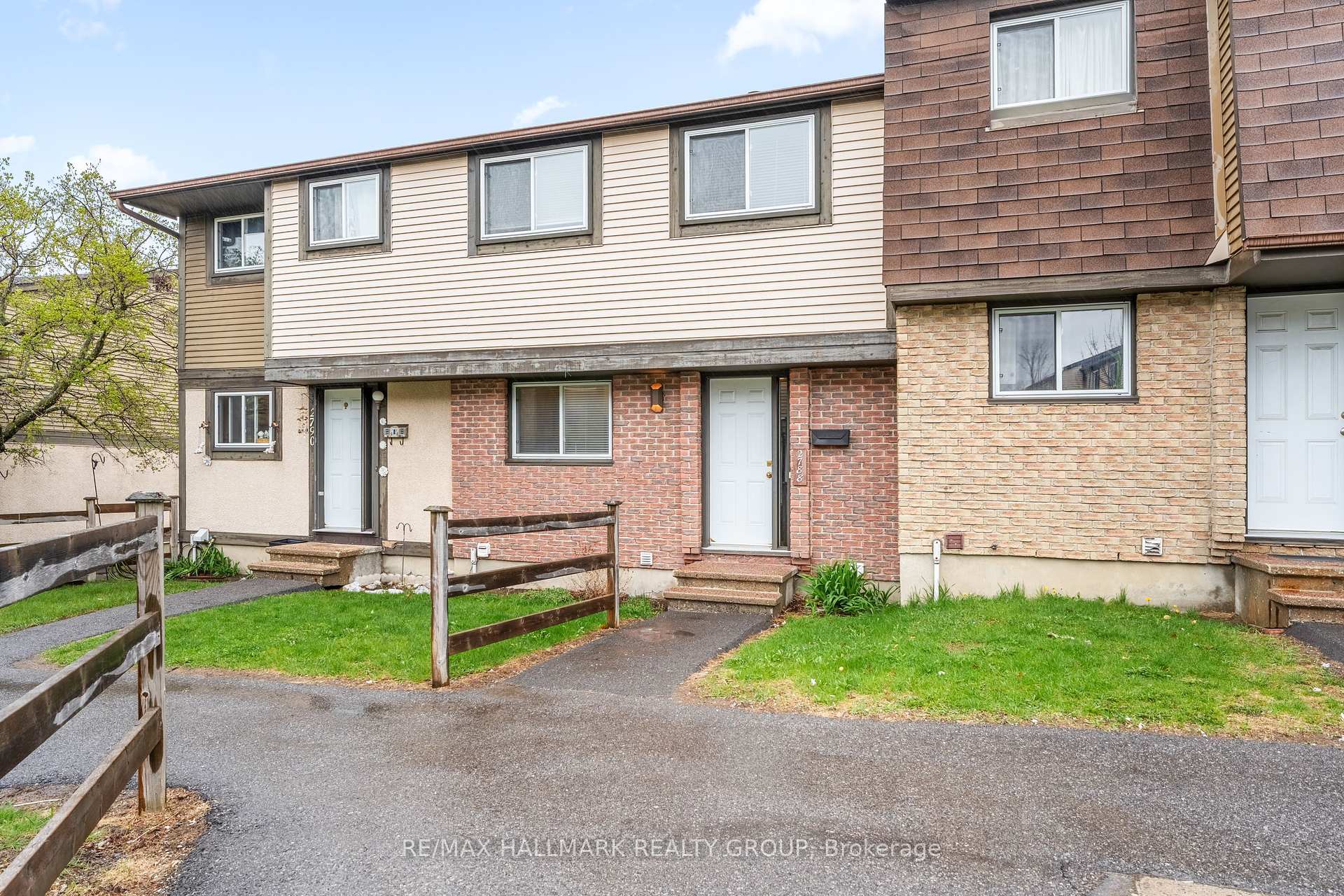 2788 Pimlico Crescent, Blossom Park - Airport and Area, ON K1T 2A8