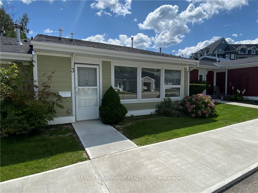 3 JACZENKO Terrace, Hamilton, ON L9B 1T8
