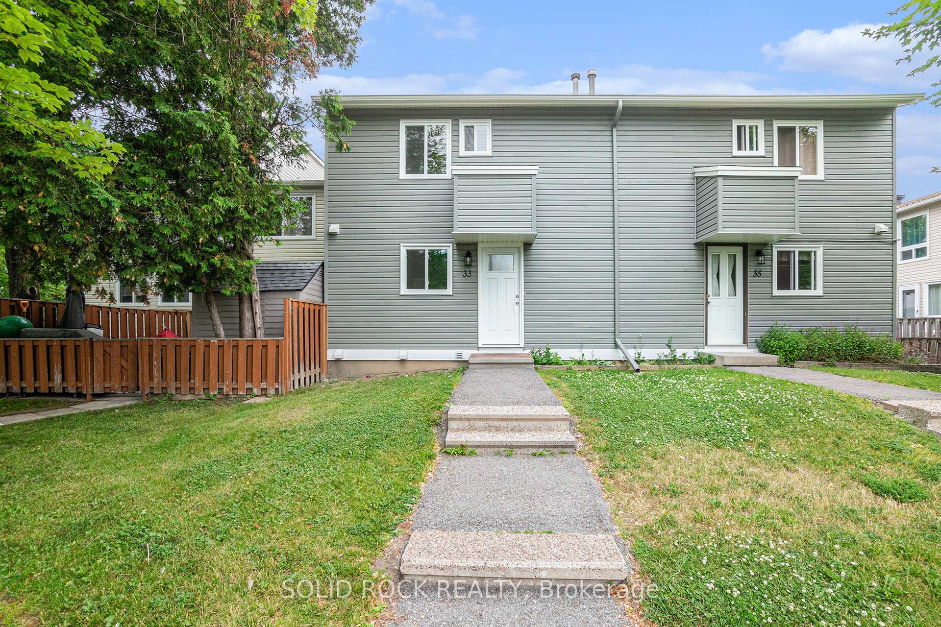 33 Thistledown Court, Barrhaven, ON K2J 1N1