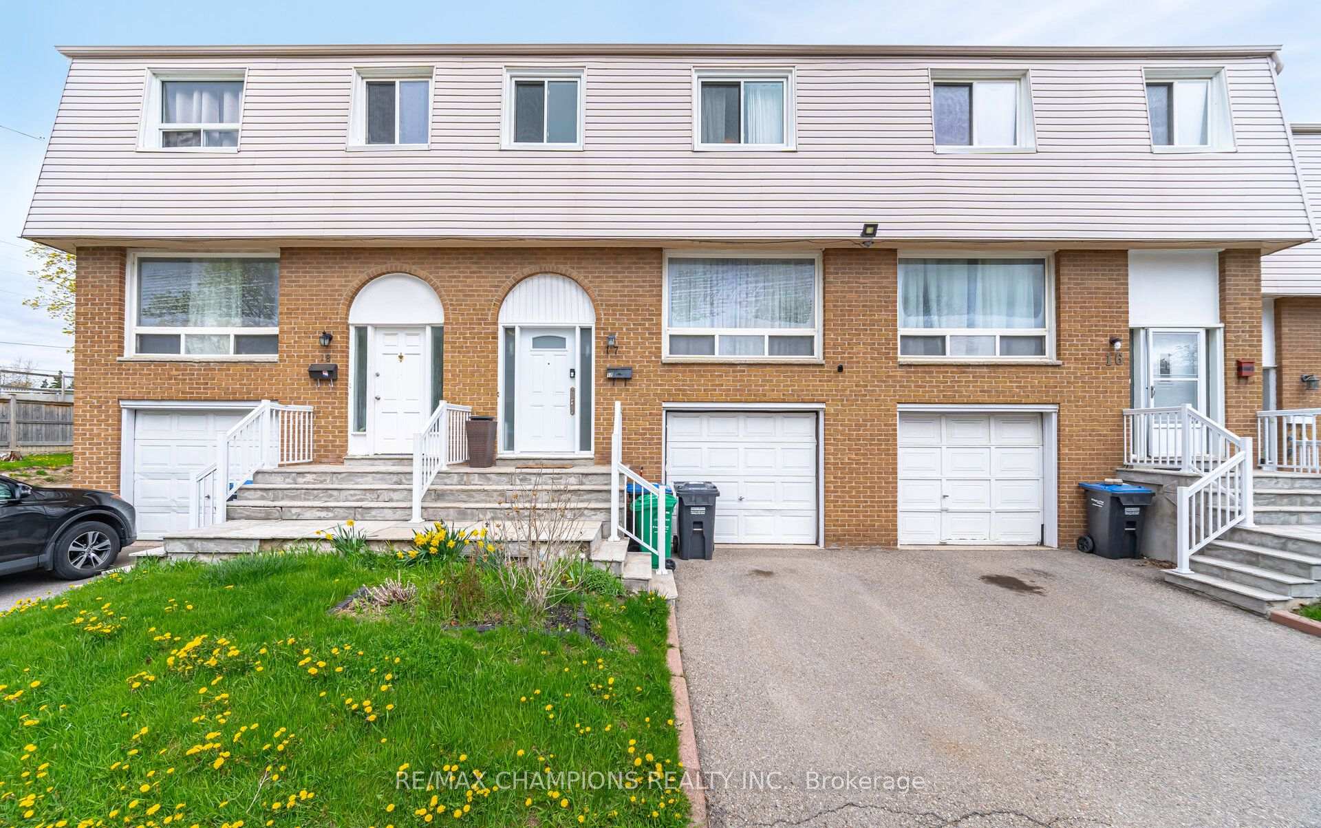 3525 Brandon Gate Drive, Mississauga, ON L4T 3M3