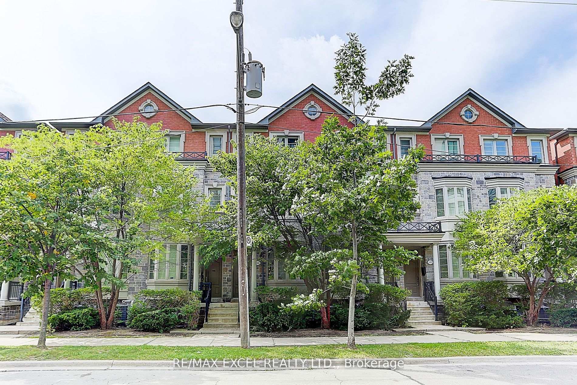 36 Clairtrell Road, Toronto, ON M2N 5J6