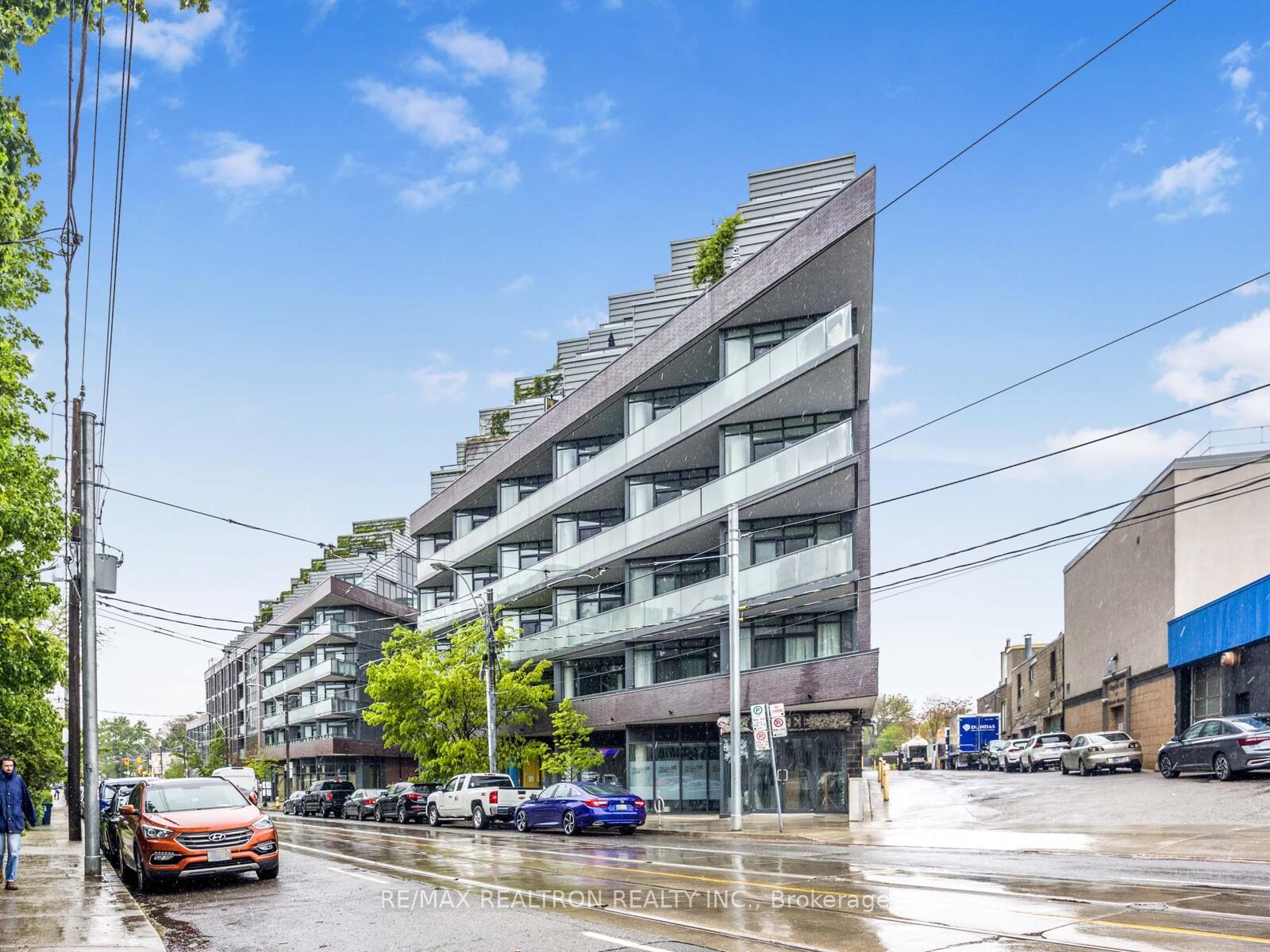 202 - 36 Howard Park Avenue, Toronto, ON M6R 0A5