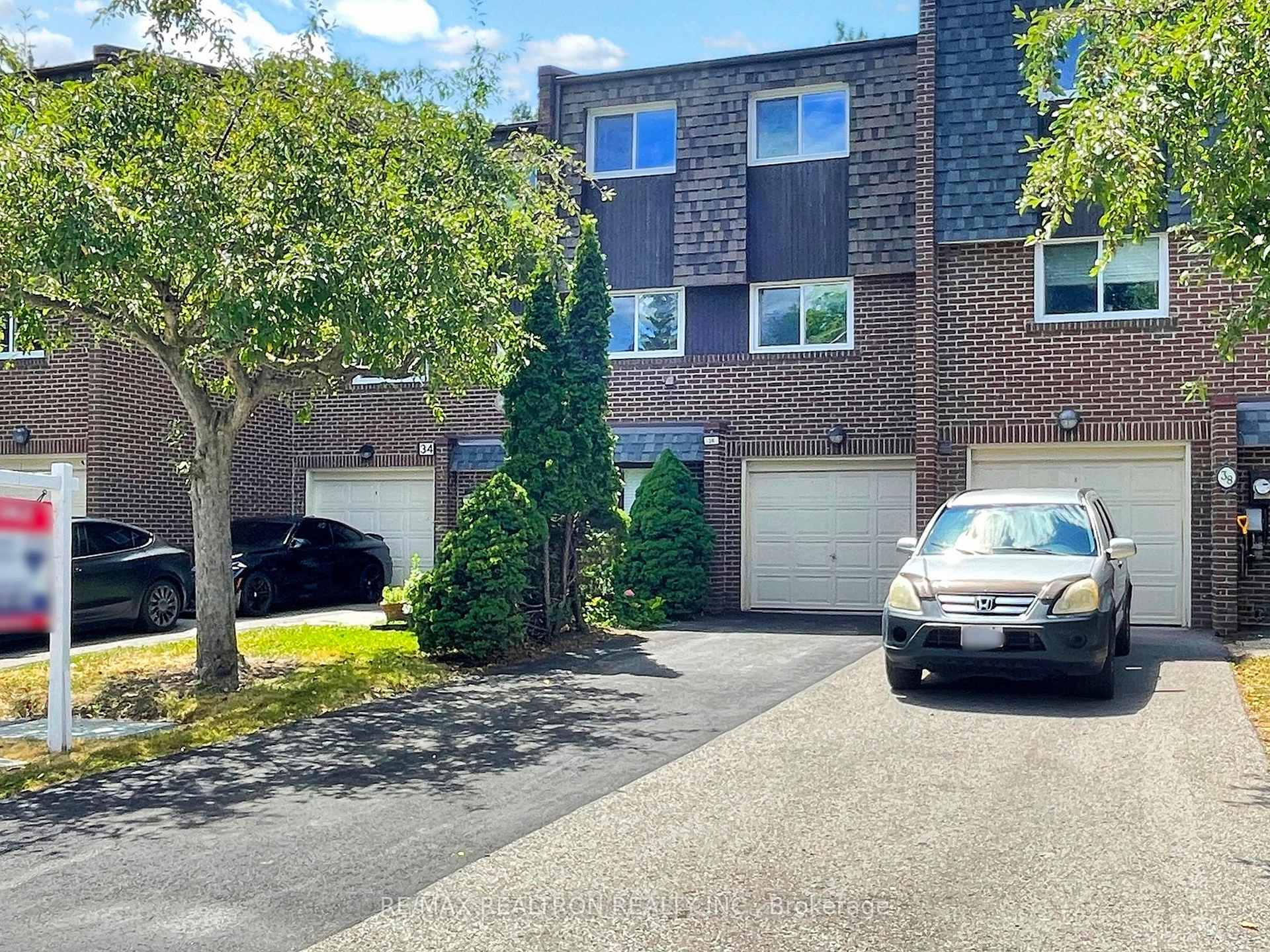 36 Windy Golfway, Toronto, ON M3C 3A7