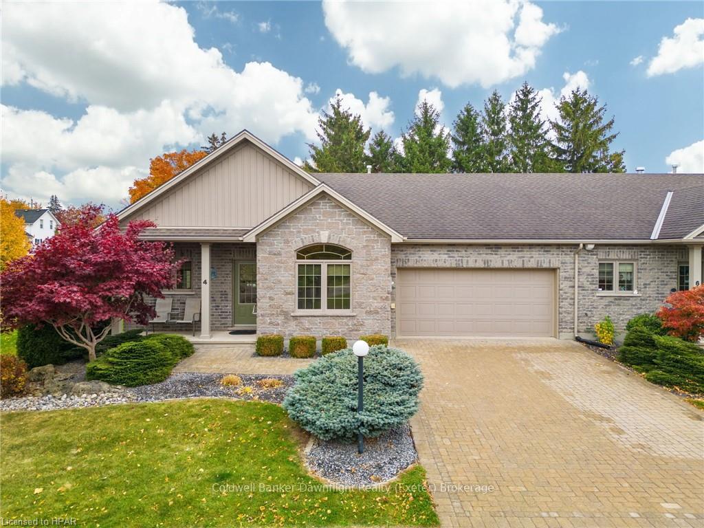 4 CONRAD Drive, Bluewater, ON N0M 2T0