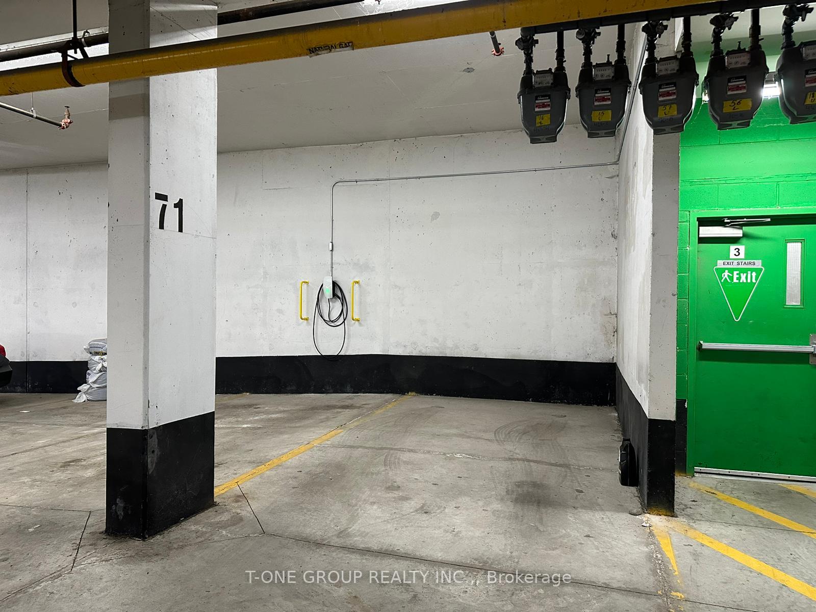 428 Kenneth Avenue, Toronto, ON M2N 7M3