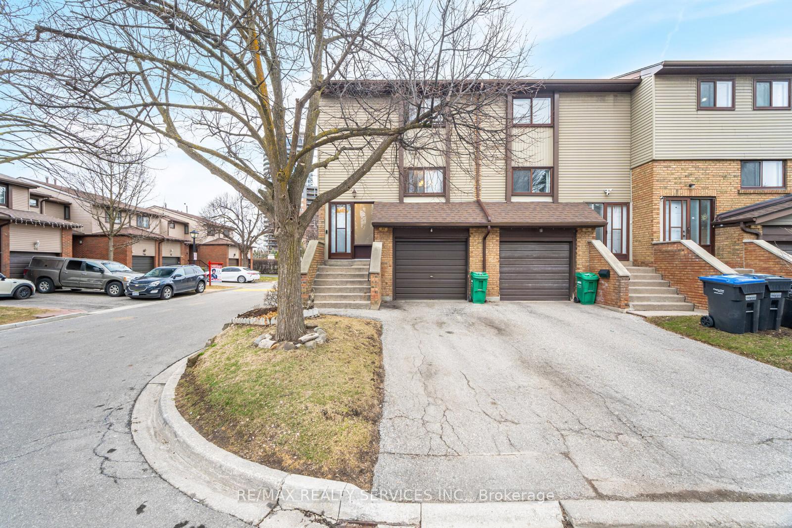 44 Carleton Place, Brampton, ON L6T 3Z4