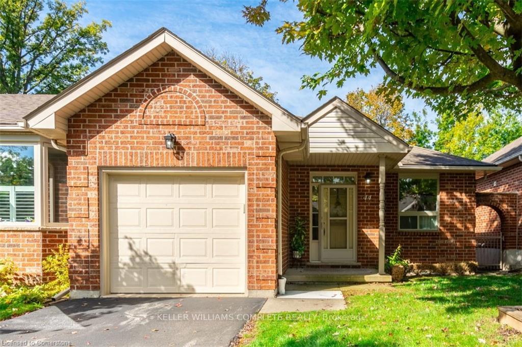 44 Greentrail Drive, Hamilton, ON L0R 1W0