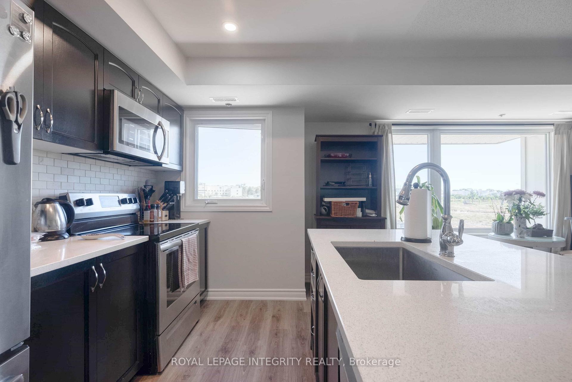 523 Ozawa Private, Manor Park - Cardinal Glen and Area, ON K1K 4Z8