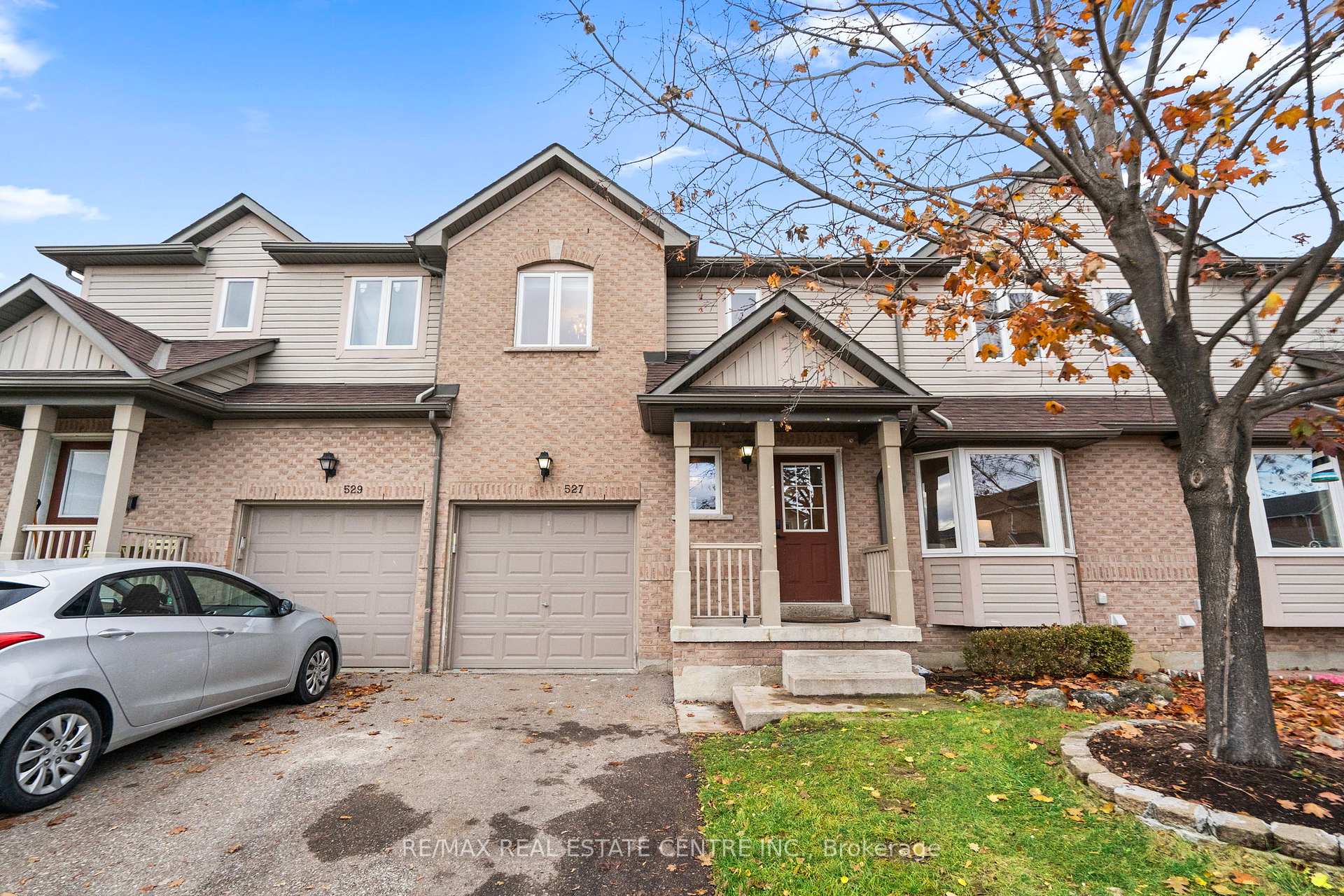 527 Ravenstone Court, Mississauga, ON L5R 3J4