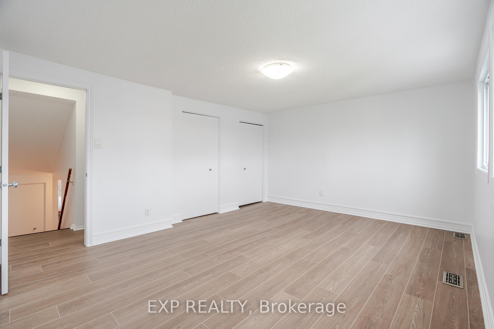 60 Alison Korn Private, Bells Corners and South to Fallowfield, ON K2H 8M6