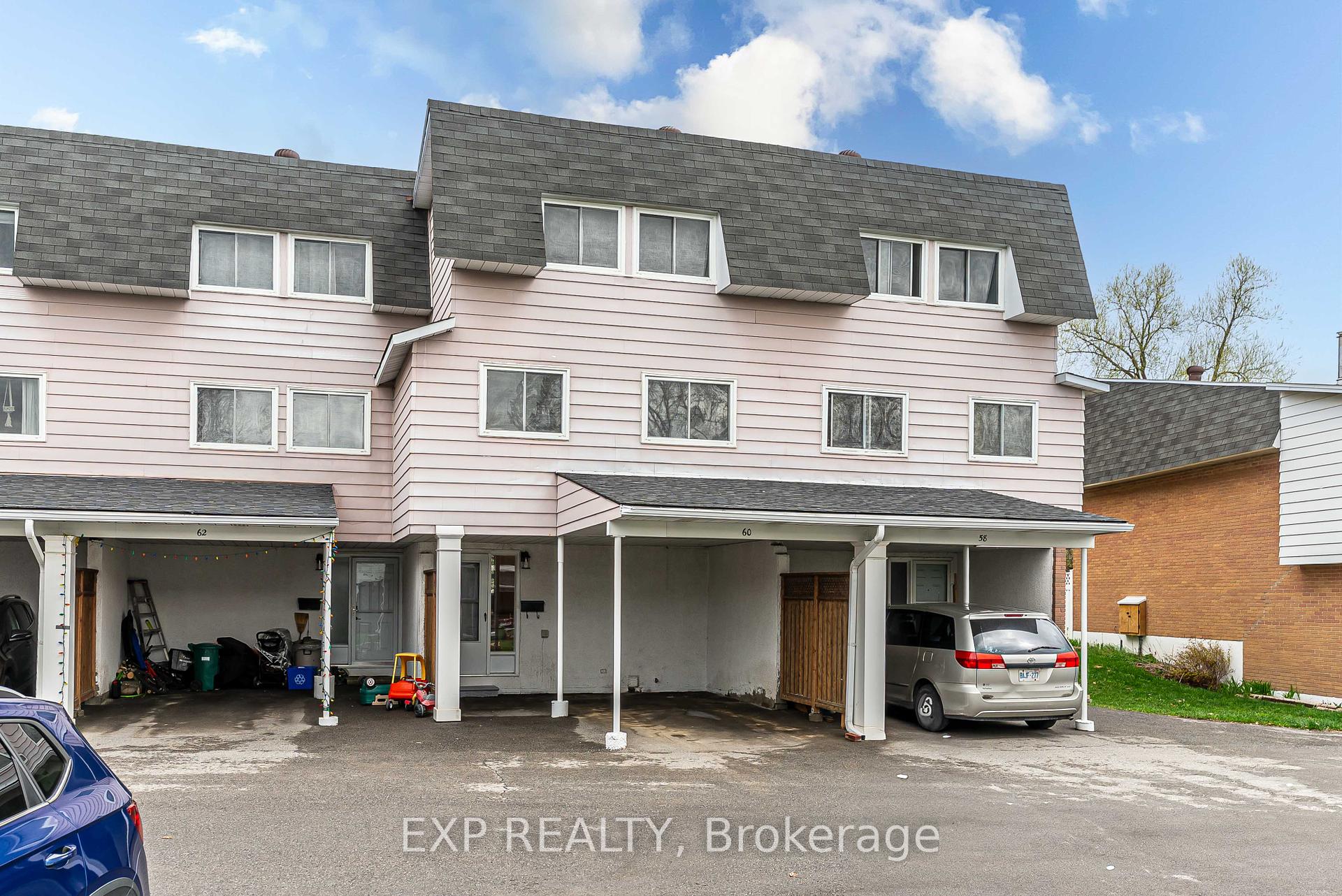 60 Alison Korn Private, Bells Corners and South to Fallowfield, ON K2H 8M6