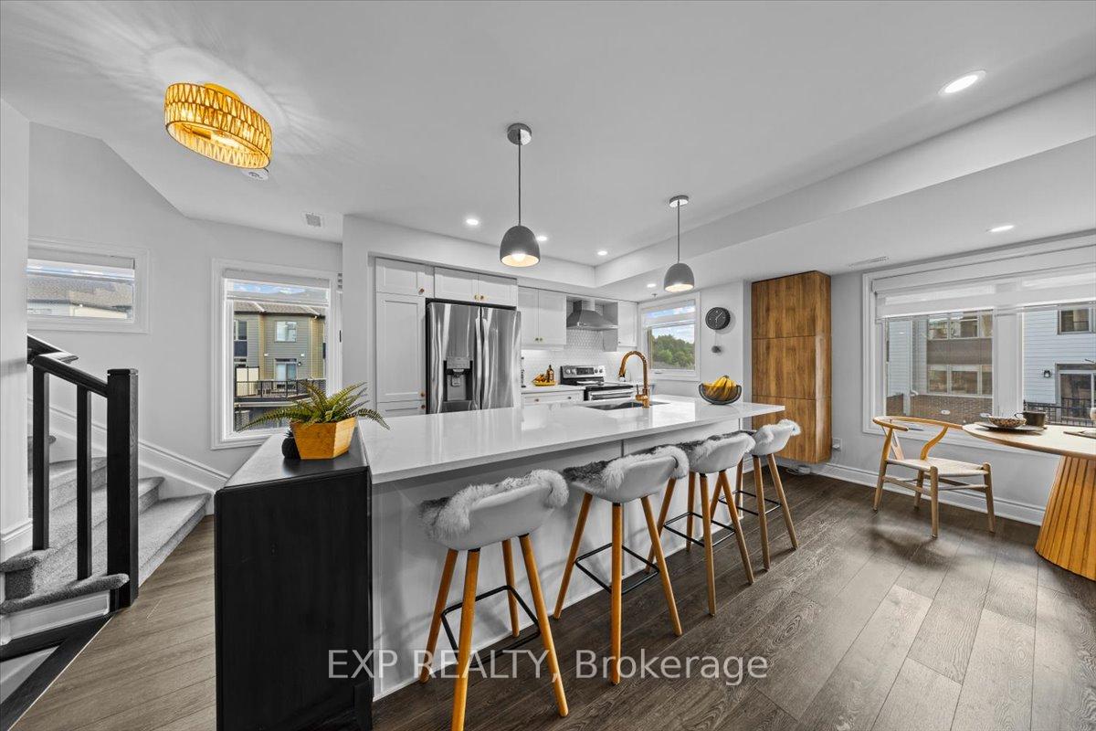 615 Makwa Private, Manor Park - Cardinal Glen and Area, ON K1K 5A4