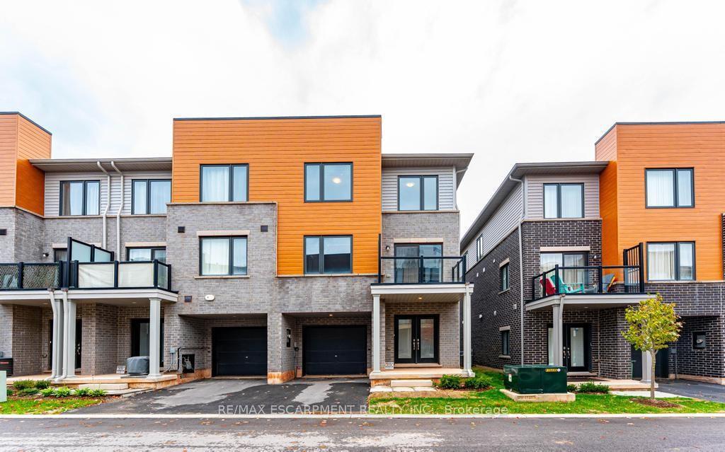 68 Dryden Lane, Hamilton, ON L8H 0B6