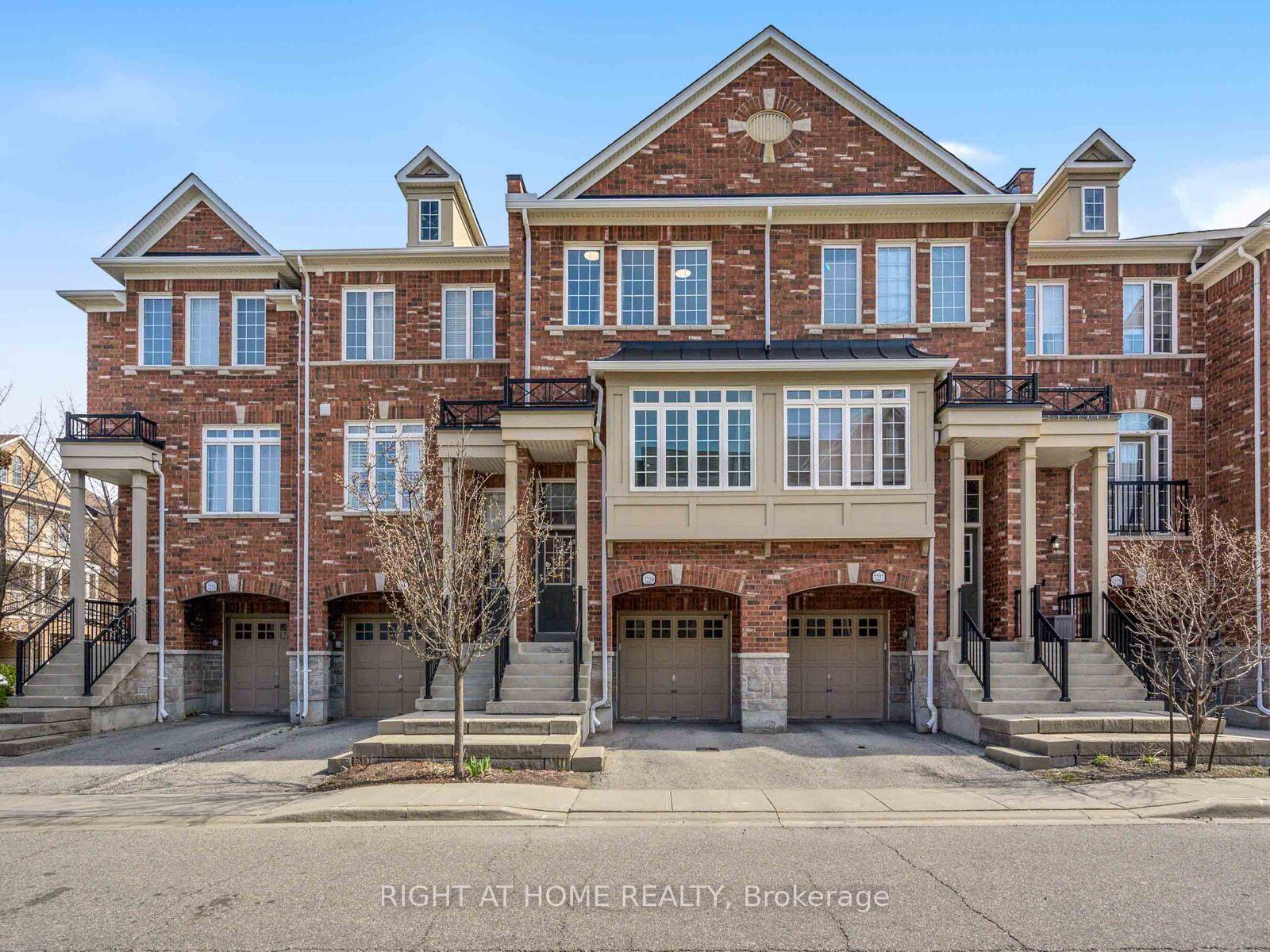 7229 Triumph Lane, Mississauga, ON L5N 0C5