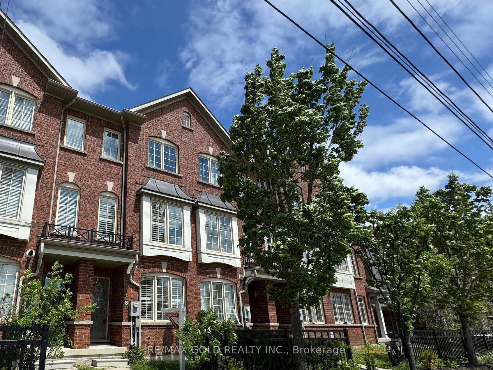 8 Tilden Road, Brampton, ON L6R 0W5