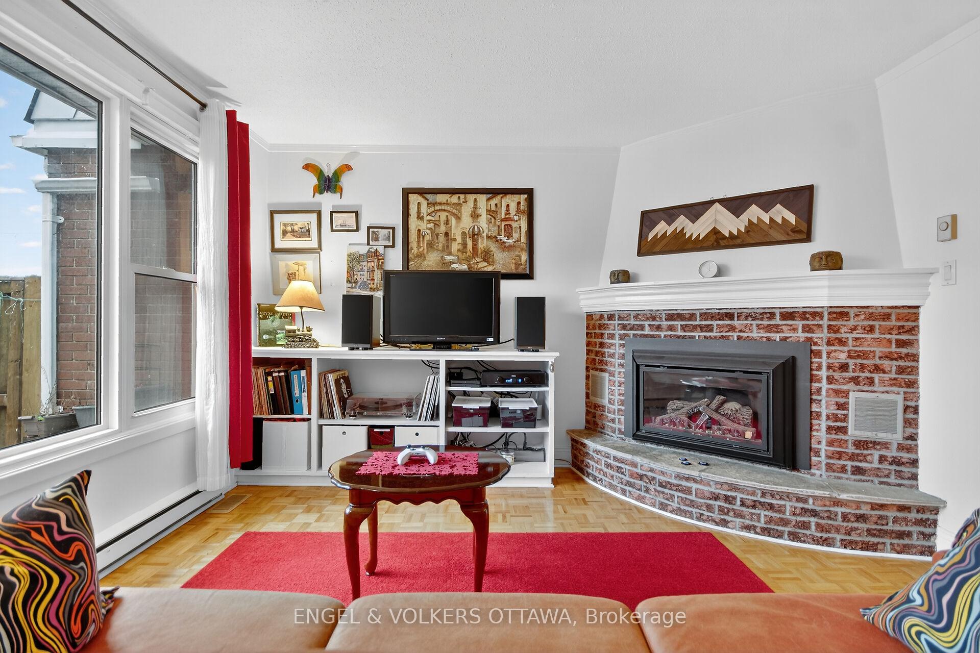 910 Dynes Road, Mooneys Bay - Carleton Heights and Area, ON K2C 0G8