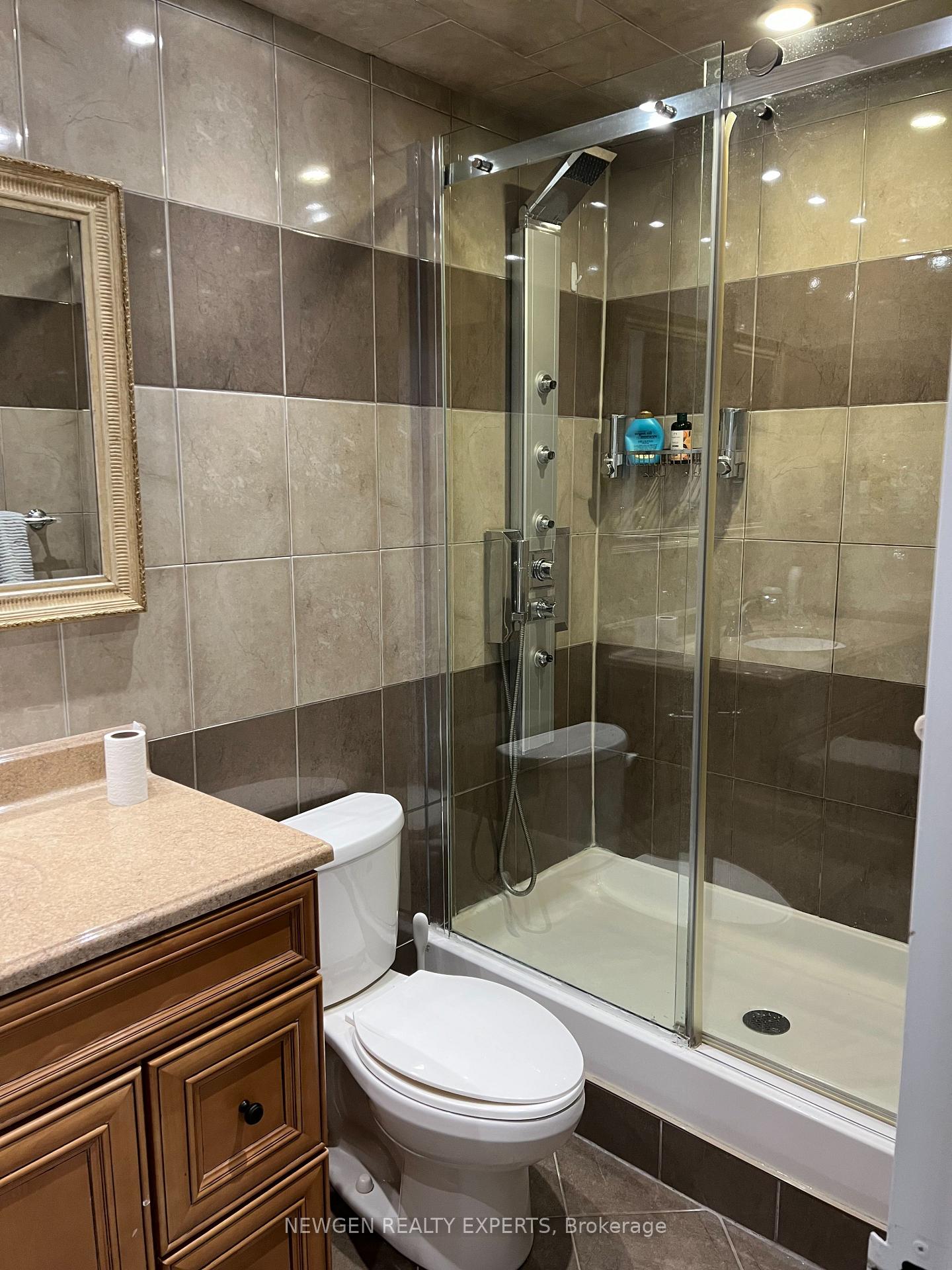 UPH 12 - 550 Webb Drive, Mississauga, ON L5B 3Y4